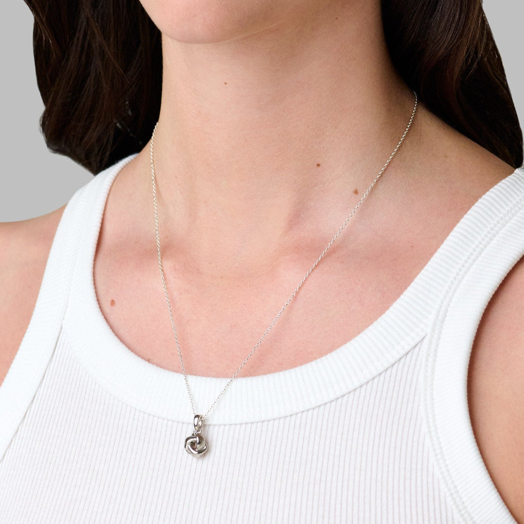 Knot Pendant With Chain Sterling Silver – 886 Royal Mint