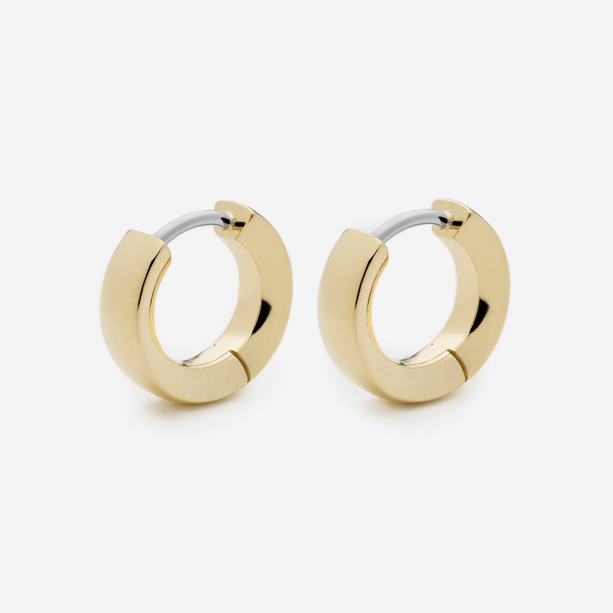 886 Huggie Hoops in 18ct Yellow Gold – 886 Royal Mint